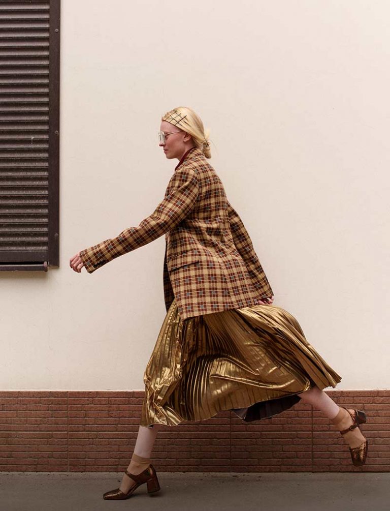 Compact Posts – Elipsa